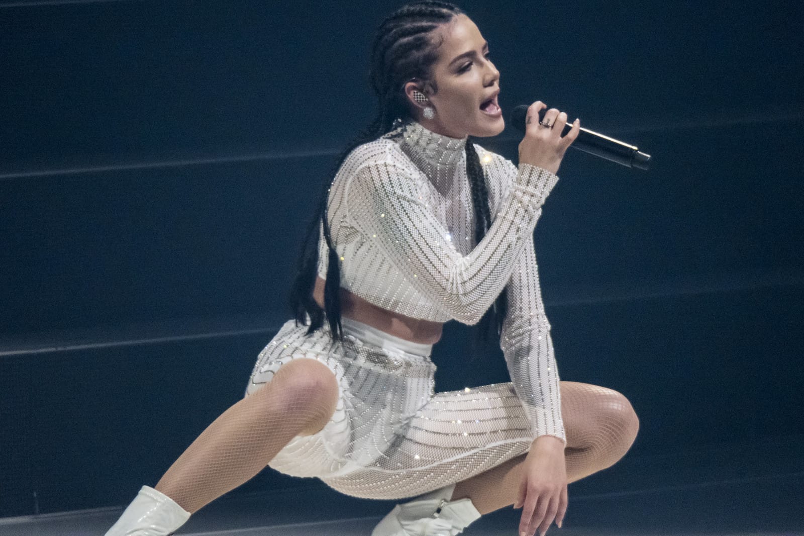 20 Talented Queer / Lesbian Singers